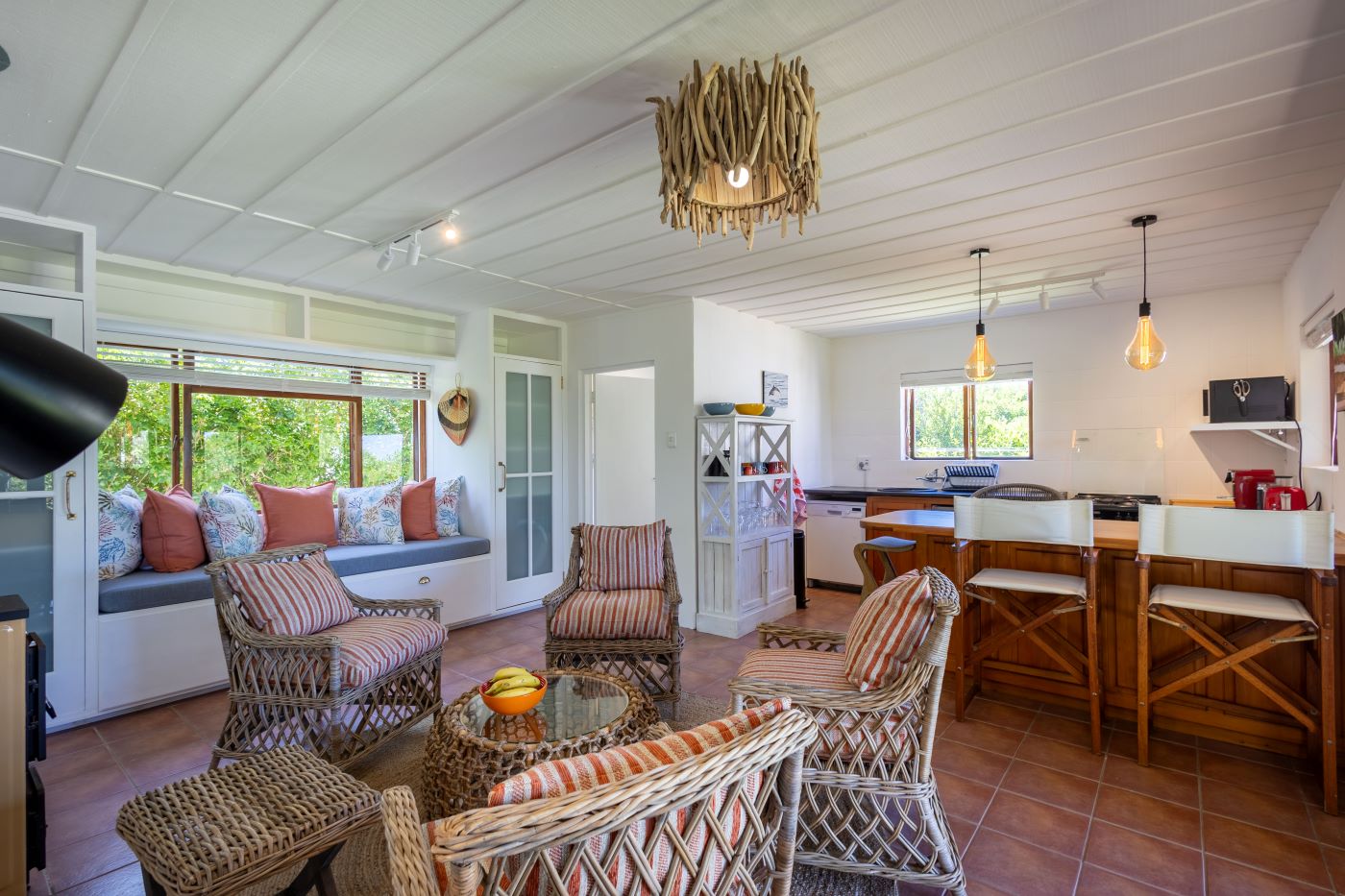 Pansy Shell Cottage | Plett Villas